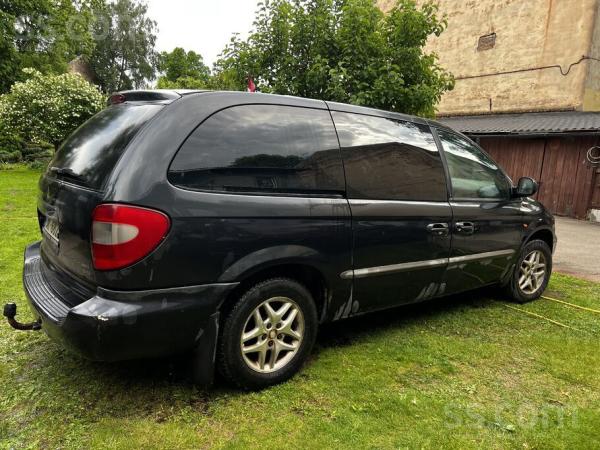 Melns Chrysler Grand Voyager 2002 Rīga, ar dzinēja tilpumu 2.40 L un nobraukumu 280 tūkst. km par 790 €, foto 5 vietnē AUTOMOTO.COM.LV