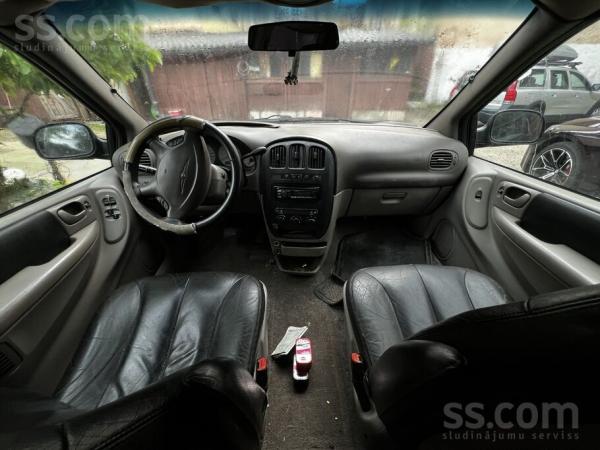 Melns Chrysler Grand Voyager 2002 Rīga, ar dzinēja tilpumu 2.40 L un nobraukumu 280 tūkst. km par 790 €, foto 6 vietnē AUTOMOTO.COM.LV