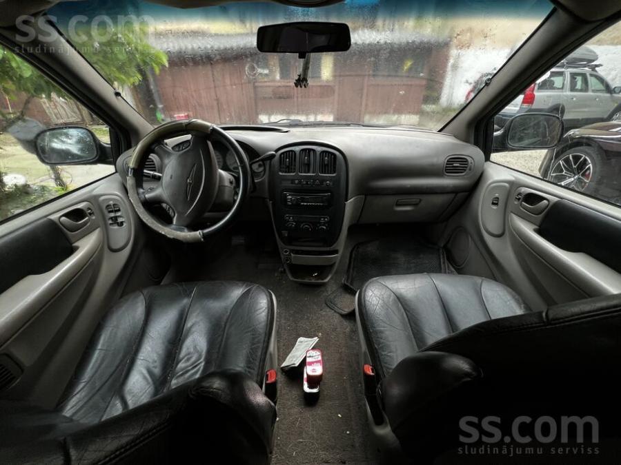 Melns Chrysler Grand Voyager 2002 Rīga, ar dzinēja tilpumu 2.40 L un nobraukumu 280 tūkst. km par 790 €, foto 7 vietnē AUTOMOTO.COM.LV