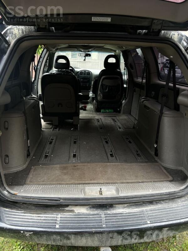 Melns Chrysler Grand Voyager 2002 Rīga, ar dzinēja tilpumu 2.40 L un nobraukumu 280 tūkst. km par 790 €, foto 7 vietnē AUTOMOTO.COM.LV