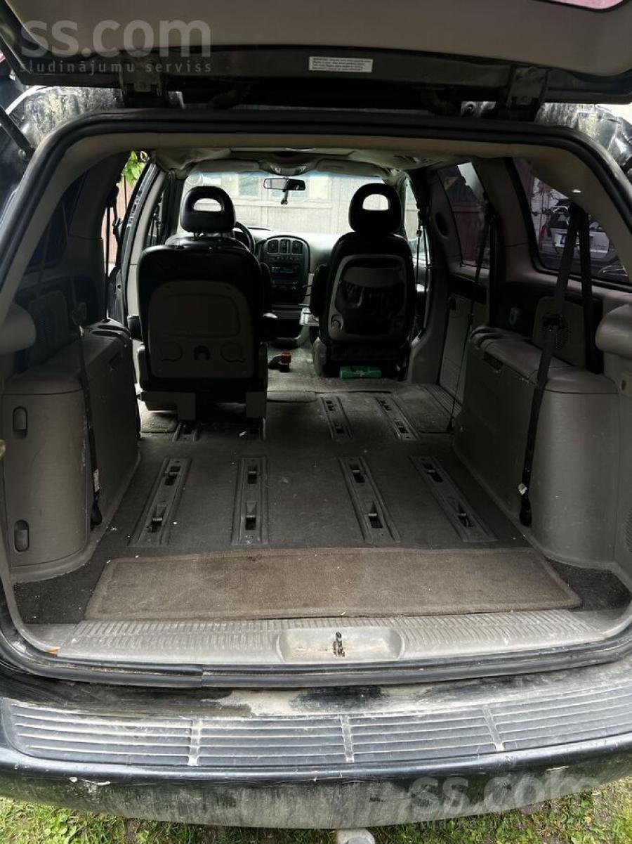 Melns Chrysler Grand Voyager 2002 Rīga, ar dzinēja tilpumu 2.40 L un nobraukumu 280 tūkst. km par 790 €, foto 8 vietnē AUTOMOTO.COM.LV