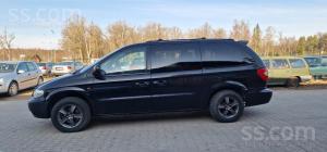 Black Chrysler Grand Voyager 2003 in Valmiera, with an engine capacity of 2.50 L and mileage of 339 thousand km for 1600 €, photo 6 on AUTOMOTO.COM.LV