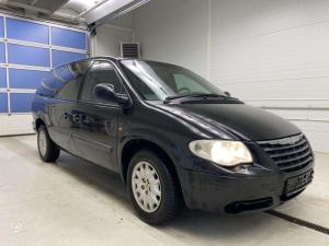 Melns Chrysler Grand Voyager 2004 Radviliškis, ar dzinēja tilpumu 2.40 L un nobraukumu 217 tūkst. km par 1996 €, foto 2 vietnē AUTOMOTO.COM.LV