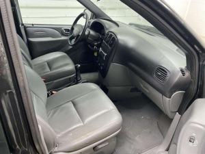 Melns Chrysler Grand Voyager 2004 Radviliškis, ar dzinēja tilpumu 2.40 L un nobraukumu 217 tūkst. km par 1996 €, foto 12 vietnē AUTOMOTO.COM.LV