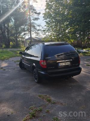 Melns Chrysler Grand Voyager 2004 Jelgava, ar dzinēja tilpumu 2.80 L un nobraukumu 285 tūkst. km par 2000 €, foto 4 vietnē AUTOMOTO.COM.LV