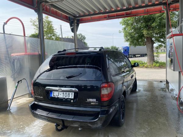 Melns Chrysler Grand Voyager 2004 Jēkabpils, ar dzinēja tilpumu 2.80 L un nobraukumu 431 tūkst. km par 1000 €, foto 5 vietnē AUTOMOTO.COM.LV