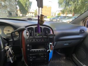 Melns Chrysler Grand Voyager 2004 Jēkabpils, ar dzinēja tilpumu 2.80 L un nobraukumu 431 tūkst. km par 1000 €, foto 6 vietnē AUTOMOTO.COM.LV