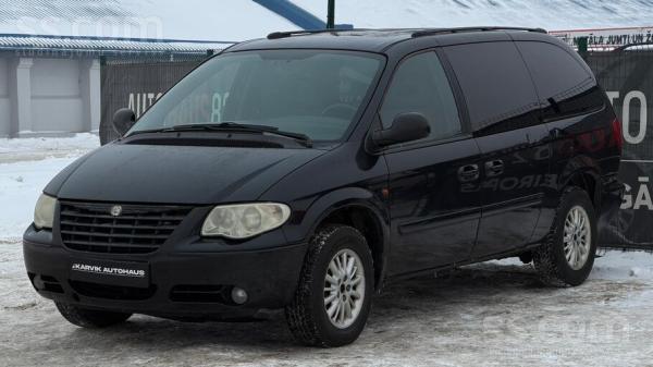 Black Chrysler Grand Voyager 2005 in Liepaja, with an engine capacity of 2.80 L and mileage of 341 thousand km for 1190 €, photo 7 on AUTOMOTO.COM.LV