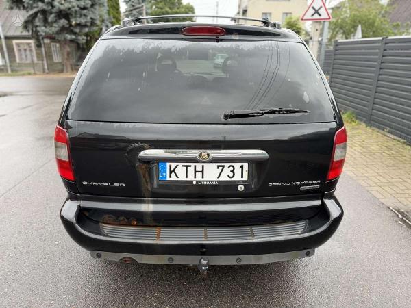 Black Chrysler Grand Voyager 2005 in Kaunas, with an engine capacity of 3.30 L and mileage of 298 thousand km for 1000 €, photo 7 on AUTOMOTO.COM.LV