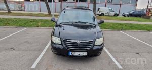 Black Chrysler Grand Voyager 2005 in Riga, with an engine capacity of 2.80 L and mileage of 342 thousand km for 1650 €, photo 3 on AUTOMOTO.COM.LV