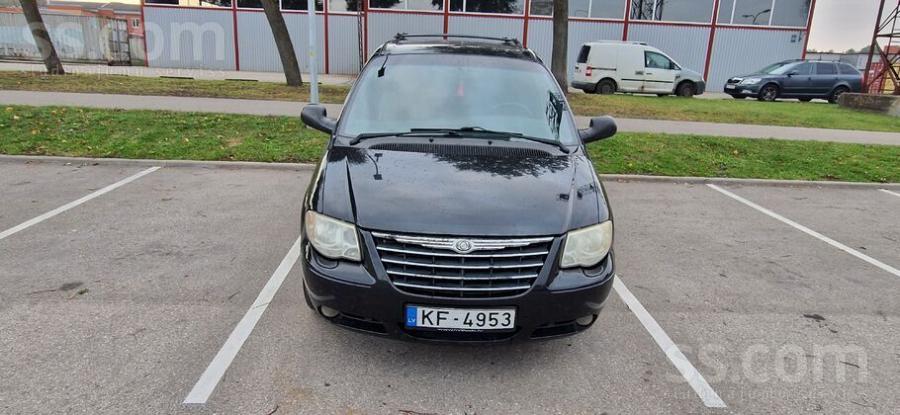 Black Chrysler Grand Voyager 2005 in Riga, with an engine capacity of 2.80 L and mileage of 342 thousand km for 1650 €, photo 3 on AUTOMOTO.COM.LV