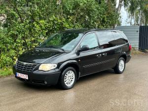 Black Chrysler Grand Voyager 2005 in Riga, with an engine capacity of 3.30 L and mileage of 0 thousand km for 2799 €, photo 1 on AUTOMOTO.COM.LV