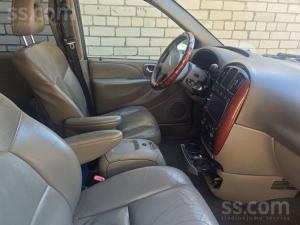 Black Chrysler Grand Voyager 2005 in Riga, with an engine capacity of 2.80 L and mileage of 317 thousand km for 1500 €, photo 7 on AUTOMOTO.COM.LV