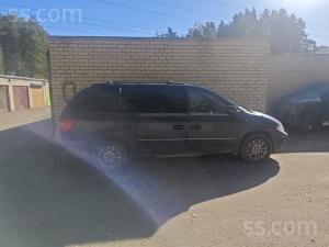 Black Chrysler Grand Voyager 2005 in Riga, with an engine capacity of 2.80 L and mileage of 317 thousand km for 1500 €, photo 9 on AUTOMOTO.COM.LV