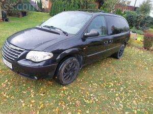 Black Chrysler Grand Voyager 2006 in Riga, with an engine capacity of 3.30 L and mileage of 375 thousand km for 1400 €, photo 2 on AUTOMOTO.COM.LV