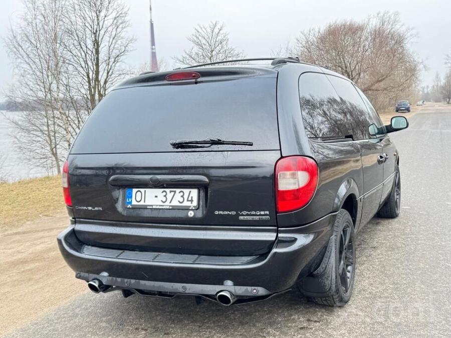 Melns Chrysler Grand Voyager 2006 Rīga, ar dzinēja tilpumu 2.80 L un nobraukumu 370 tūkst. km par 3000 €, foto 7 vietnē AUTOMOTO.COM.LV