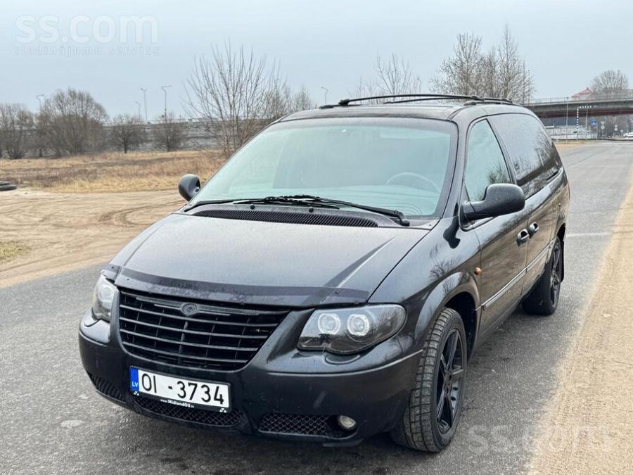 Melns Chrysler Grand Voyager 2006 Rīga, ar dzinēja tilpumu 2.80 L un nobraukumu 370 tūkst. km par 3000 €, foto 9 vietnē AUTOMOTO.COM.LV