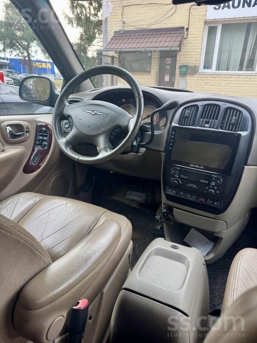 Melns Chrysler Grand Voyager 2006 Rīga, ar dzinēja tilpumu 2.80 L un nobraukumu 370 tūkst. km par 3000 €, foto 12 vietnē AUTOMOTO.COM.LV