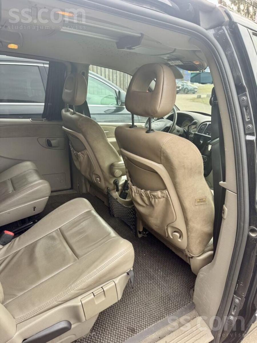 Melns Chrysler Grand Voyager 2006 Rīga, ar dzinēja tilpumu 2.80 L un nobraukumu 370 tūkst. km par 3000 €, foto 14 vietnē AUTOMOTO.COM.LV