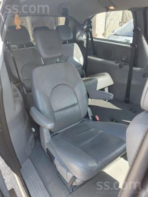 Melns Chrysler Grand Voyager 2006 Bauska, ar dzinēja tilpumu 2.80 L un nobraukumu 368 tūkst. km par 800 €, foto 8 vietnē AUTOMOTO.COM.LV