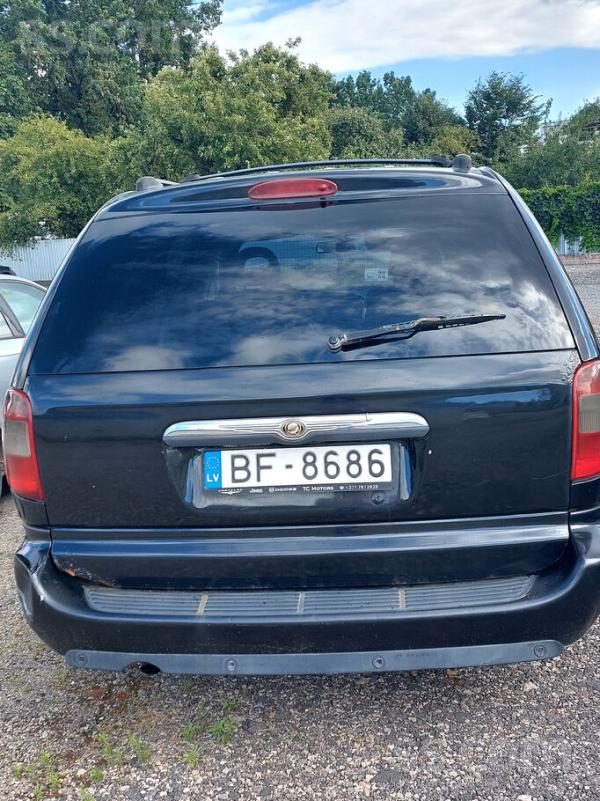 Melns Chrysler Grand Voyager 2006 Rīga, ar dzinēja tilpumu 2.80 L un nobraukumu 317 tūkst. km par 1350 €, foto 4 vietnē AUTOMOTO.COM.LV