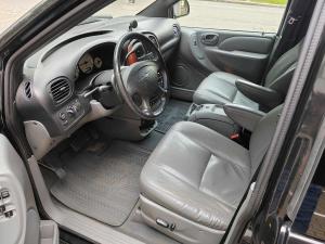 Melns Chrysler Grand Voyager 2006 Viļņa, ar dzinēja tilpumu 3.30 L un nobraukumu 320 tūkst. km par 2500 €, foto 10 vietnē AUTOMOTO.COM.LV
