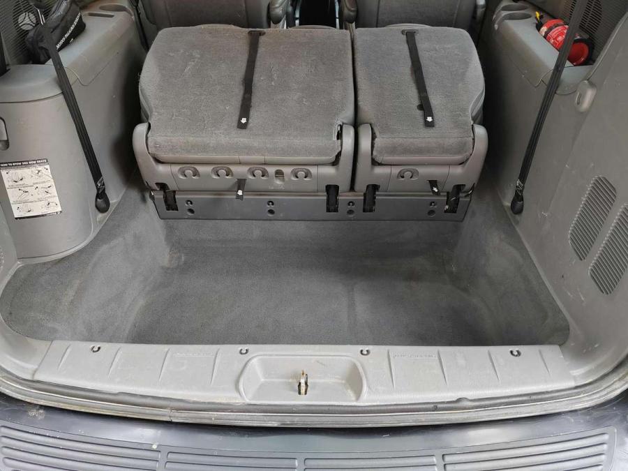 Melns Chrysler Grand Voyager 2006 Viļņa, ar dzinēja tilpumu 3.30 L un nobraukumu 320 tūkst. km par 2500 €, foto 17 vietnē AUTOMOTO.COM.LV