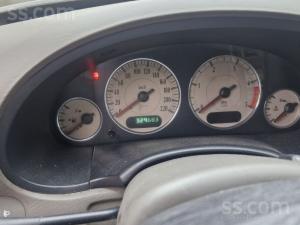 Black Chrysler Grand Voyager 2006 in Riga, with an engine capacity of 2.80 L and mileage of 329 thousand km for 1700 €, photo 6 on AUTOMOTO.COM.LV