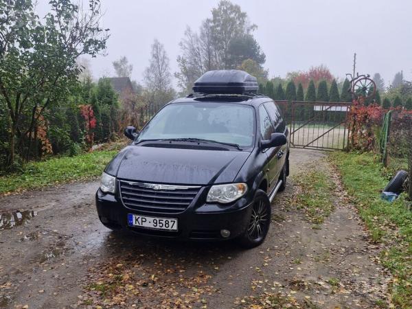 Крайслер Гранд Вояджер 2006 в Рига на AUTOMOTO.COM.LV Черный Крайслер Гранд Вояджер 2006 в Рига, объемом двигателя 2.80 л и пробегом 329 тыс. км за 1700 €, фото 7 на AUTOMOTO.COM.LV
