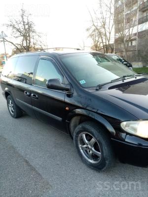 Melns Chrysler Grand Voyager 2007 Daugavpils, ar dzinēja tilpumu 2.80 L un nobraukumu 312 tūkst. km par 4750 €, foto 2 vietnē AUTOMOTO.COM.LV