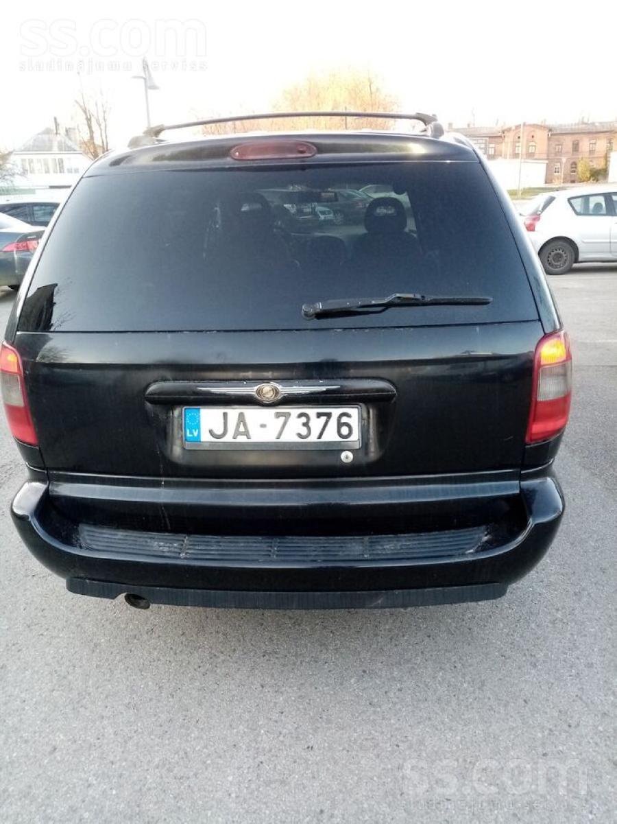 Melns Chrysler Grand Voyager 2007 Daugavpils, ar dzinēja tilpumu 2.80 L un nobraukumu 312 tūkst. km par 4750 €, foto 3 vietnē AUTOMOTO.COM.LV