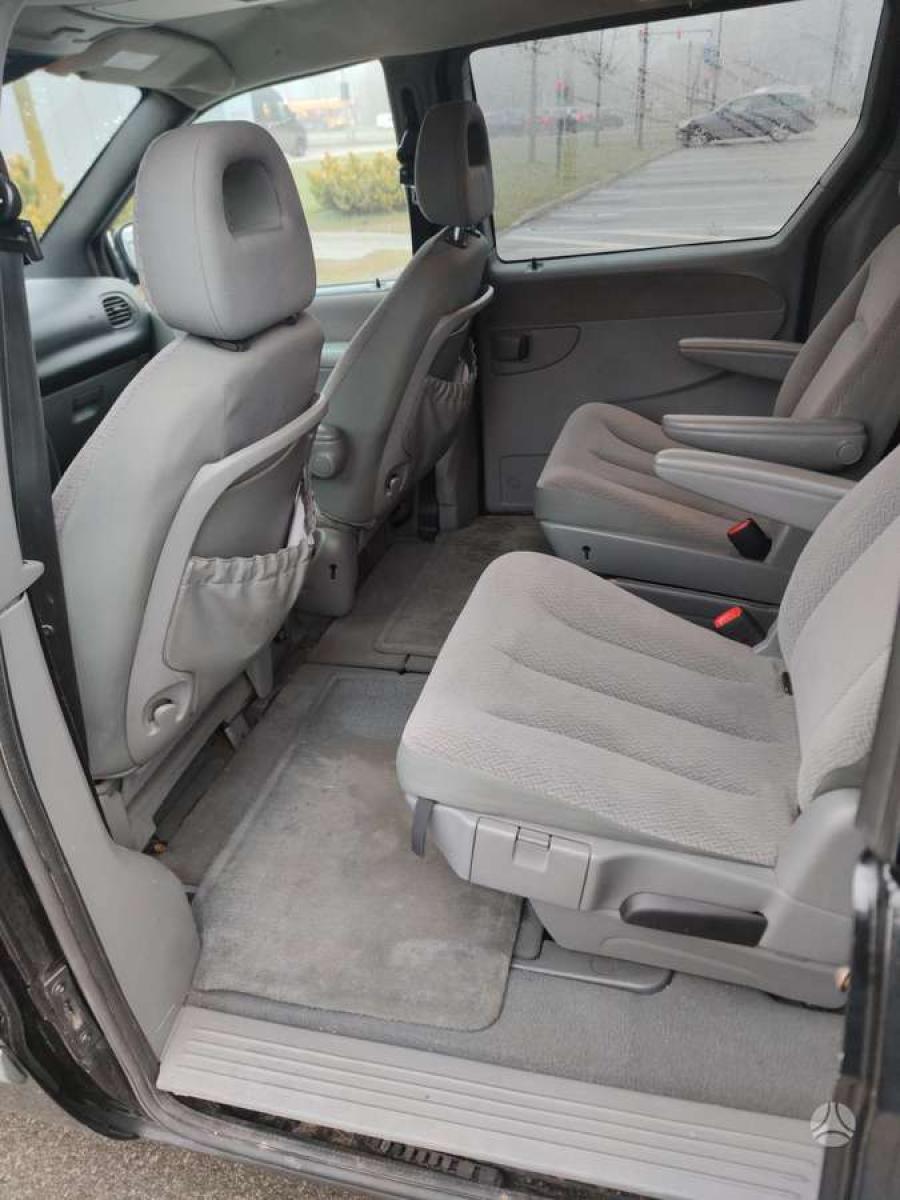Melns Chrysler Grand Voyager 2007 Viļņa, ar dzinēja tilpumu 2.78 L un nobraukumu 346 tūkst. km par 2099 €, foto 10 vietnē AUTOMOTO.COM.LV