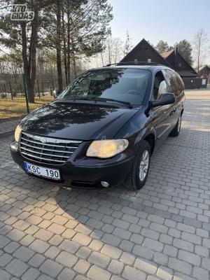 Melns Chrysler Grand Voyager 2007 Druskininkai, ar dzinēja tilpumu 2.80 L un nobraukumu 417 tūkst. km par 1850 €, foto  vietnē AUTOMOTO.COM.LV