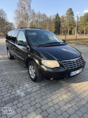 Black Chrysler Grand Voyager 2007 in Druskininkai, with an engine capacity of 2.80 L and mileage of 417 thousand km for 1850 €, photo 2 on AUTOMOTO.COM.LV