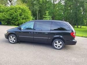 Melns Chrysler Grand Voyager 2007 Rīga, ar dzinēja tilpumu 2.80 L un nobraukumu 249 tūkst. km par 3399 €, foto 3 vietnē AUTOMOTO.COM.LV