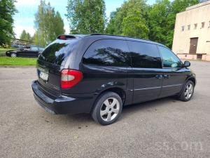 Melns Chrysler Grand Voyager 2007 Rīga, ar dzinēja tilpumu 2.80 L un nobraukumu 249 tūkst. km par 3399 €, foto 4 vietnē AUTOMOTO.COM.LV