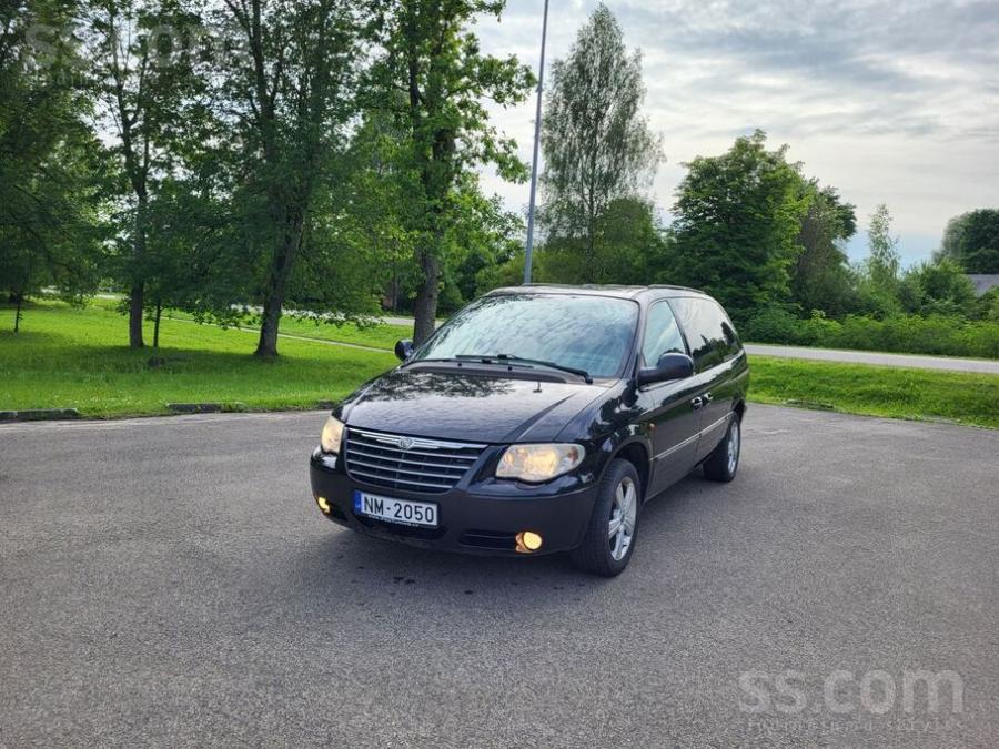 Melns Chrysler Grand Voyager 2007 Rīga, ar dzinēja tilpumu 2.80 L un nobraukumu 249 tūkst. km par 3399 €, foto 7 vietnē AUTOMOTO.COM.LV