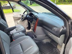 Melns Chrysler Grand Voyager 2007 Rīga, ar dzinēja tilpumu 2.80 L un nobraukumu 249 tūkst. km par 3399 €, foto 15 vietnē AUTOMOTO.COM.LV