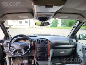 Melns Chrysler Grand Voyager 2007 Rīga, ar dzinēja tilpumu 2.80 L un nobraukumu 249 tūkst. km par 3399 €, foto 17 vietnē AUTOMOTO.COM.LV