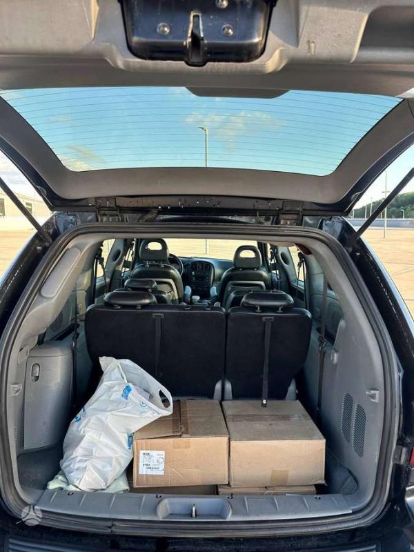 Melns Chrysler Grand Voyager 2007 Viļņa, ar dzinēja tilpumu 2.78 L un nobraukumu 419 tūkst. km par 1600 €, foto 8 vietnē AUTOMOTO.COM.LV
