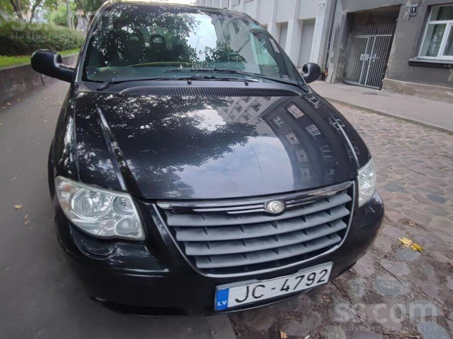 Melns Chrysler Grand Voyager 2007 Rīga, ar dzinēja tilpumu 2.80 L un nobraukumu 0 tūkst. km par 950 €, foto 1 vietnē AUTOMOTO.COM.LV