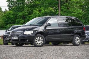Melns Chrysler Grand Voyager 2008 Rīga, ar dzinēja tilpumu 2.80 L un nobraukumu 335 tūkst. km par 2990 €, foto 1 vietnē AUTOMOTO.COM.LV