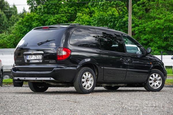 Melns Chrysler Grand Voyager 2008 Rīga, ar dzinēja tilpumu 2.80 L un nobraukumu 335 tūkst. km par 2990 €, foto 4 vietnē AUTOMOTO.COM.LV