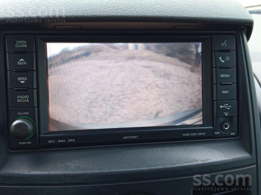 Black Chrysler Grand Voyager 2008 in Tukums, with an engine capacity of 2.80 L and mileage of 344 thousand km for 3990 €, photo 6 on AUTOMOTO.COM.LV