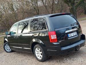 Melns Chrysler Grand Voyager 2008 Tukums, ar dzinēja tilpumu 2.80 L un nobraukumu 344 tūkst. km par 3990 €, foto 4 vietnē AUTOMOTO.COM.LV