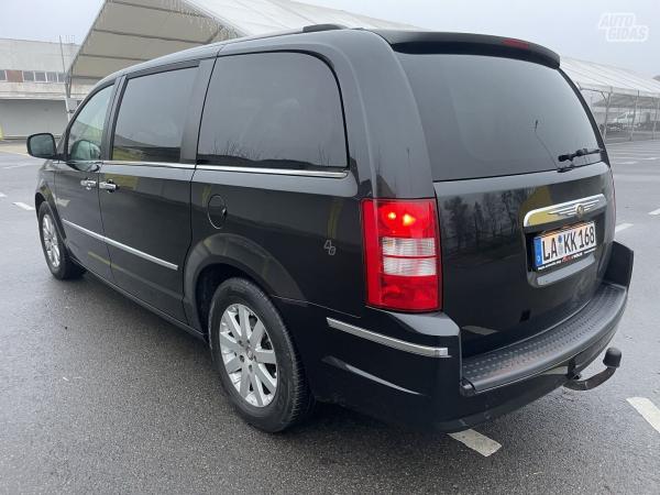 Black Chrysler Grand Voyager 2008 in Kaunas, with an engine capacity of 3.80 L and mileage of 280 thousand km for 4250 €, photo 3 on AUTOMOTO.COM.LV