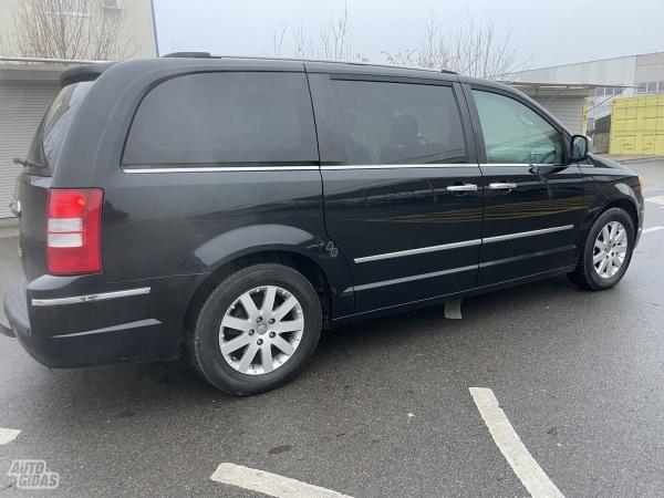 Black Chrysler Grand Voyager 2008 in Kaunas, with an engine capacity of 3.80 L and mileage of 280 thousand km for 4250 €, photo 7 on AUTOMOTO.COM.LV
