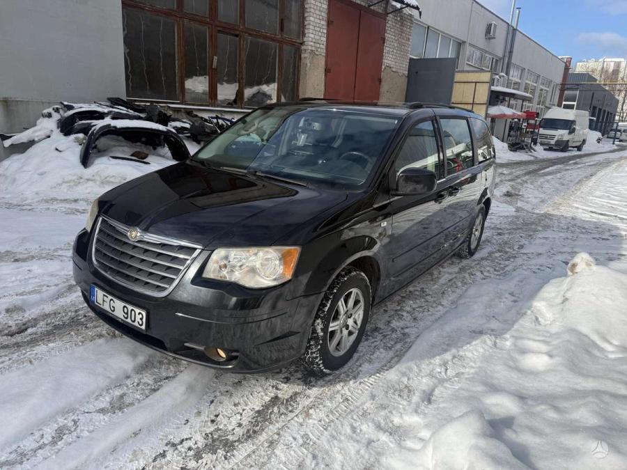 Melns Chrysler Grand Voyager 2008 Viļņa, ar dzinēja tilpumu 2.78 L un nobraukumu 33 tūkst. km par 3999 €, foto 1 vietnē AUTOMOTO.COM.LV