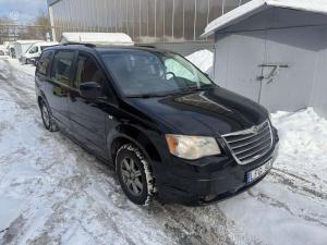 Melns Chrysler Grand Voyager 2008 Viļņa, ar dzinēja tilpumu 2.78 L un nobraukumu 33 tūkst. km par 3999 €, foto 2 vietnē AUTOMOTO.COM.LV