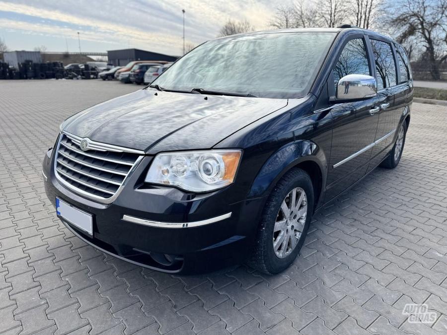 Black Chrysler Grand Voyager 2008 in Kaunas, with an engine capacity of 2.80 L and mileage of 300 thousand km for 3900 €, photo 2 on AUTOMOTO.COM.LV